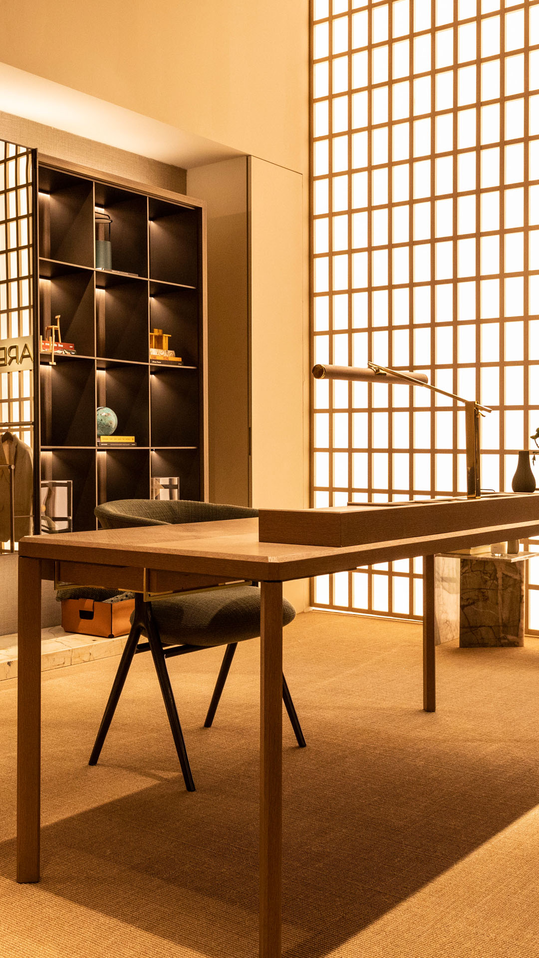 Timeless Edge Desk – Ornare